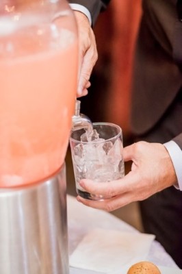 Wedding Guide Essentials: Drink Dispenser Ideas to Stay Cool - Love ...