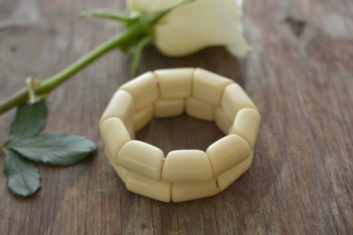 11 Incredible Ivory Gifts for Your 14th Anniversary